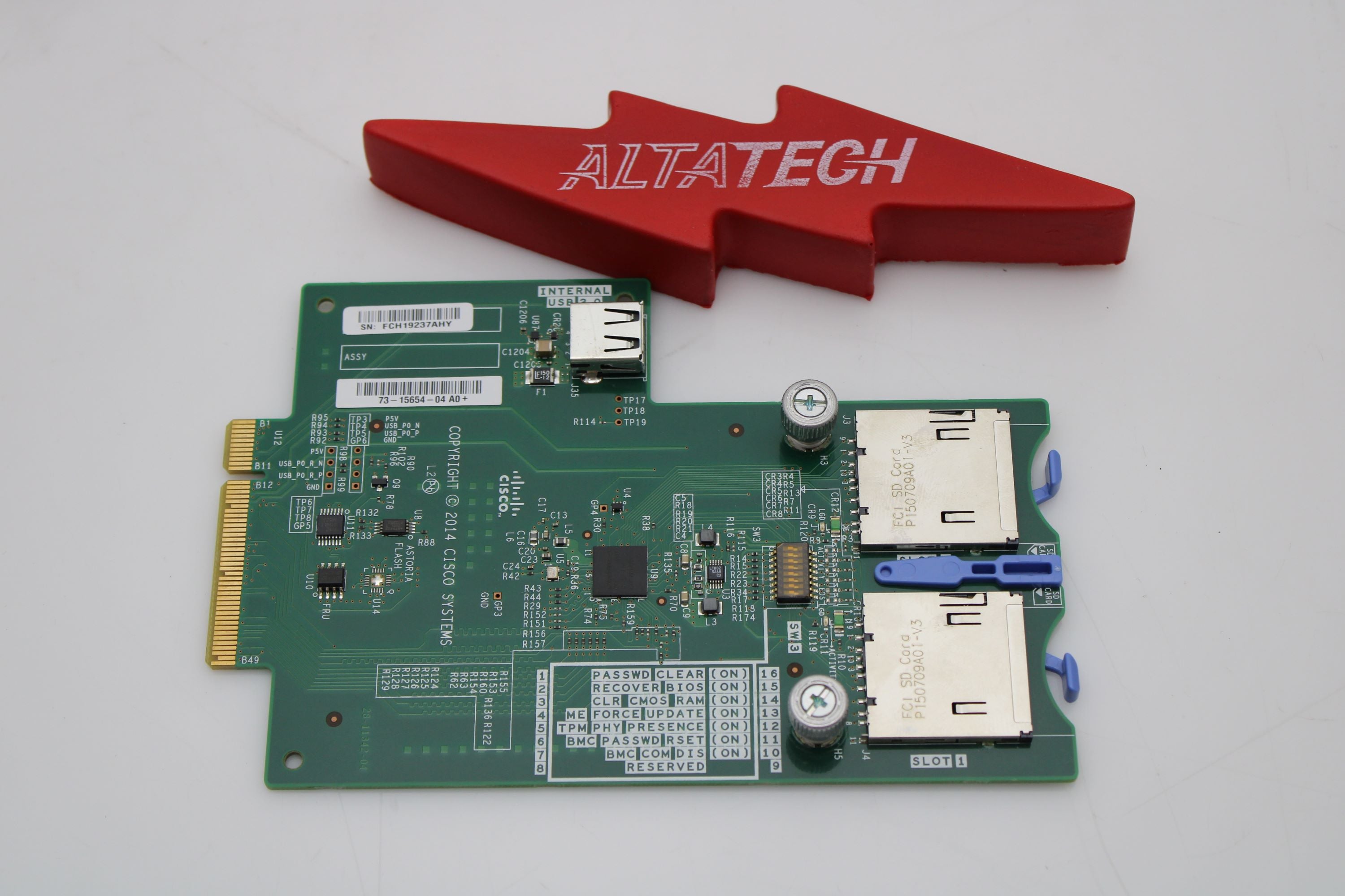 Cisco UCS 73-15654-04 Media Card SD Memory for C460 M4