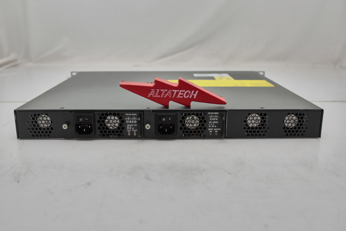 DS-C9124-K9 Cisco 9124 24-Port Multilayer Fabric Switch