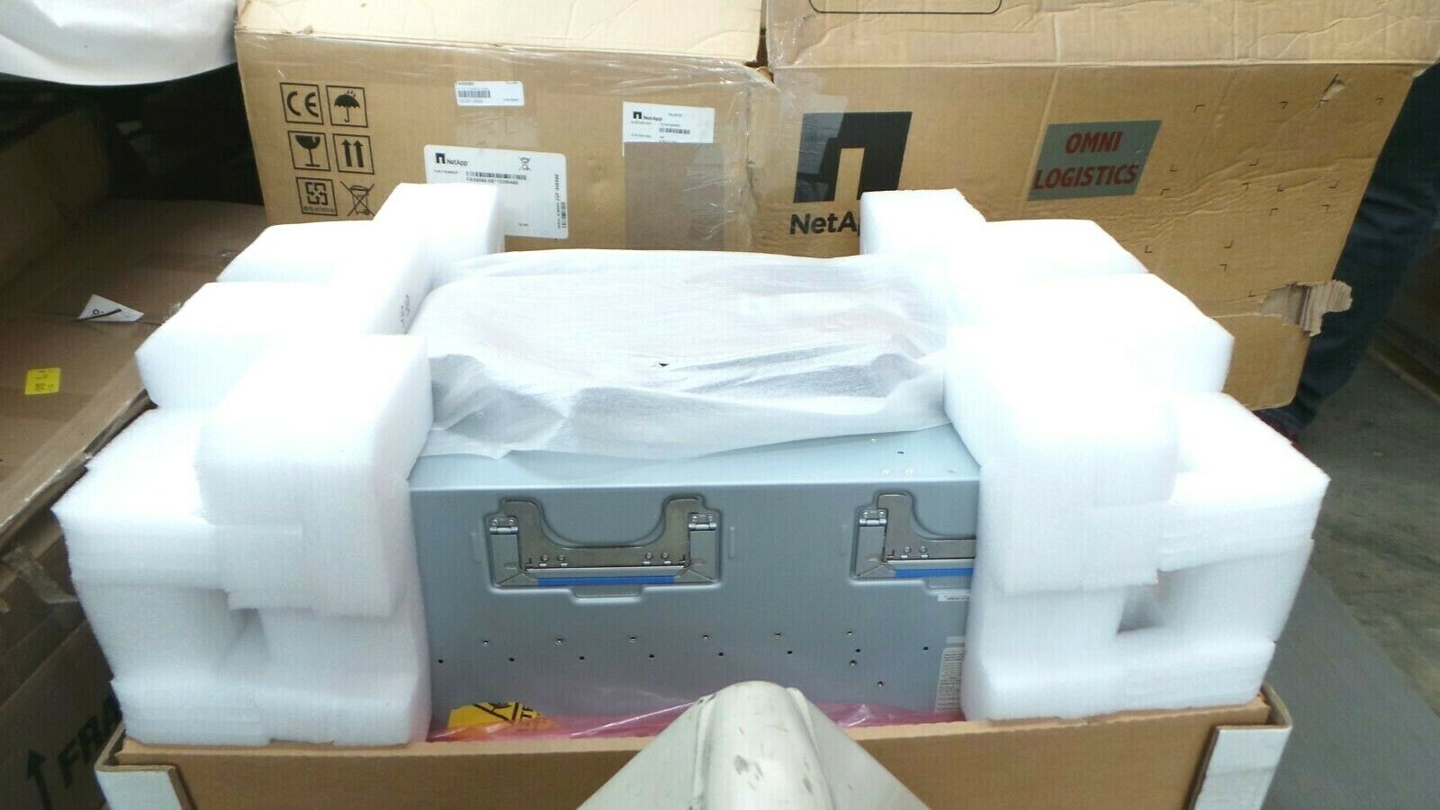 New NetApp Filer Storage System w/ Dual Controllers FAS8080